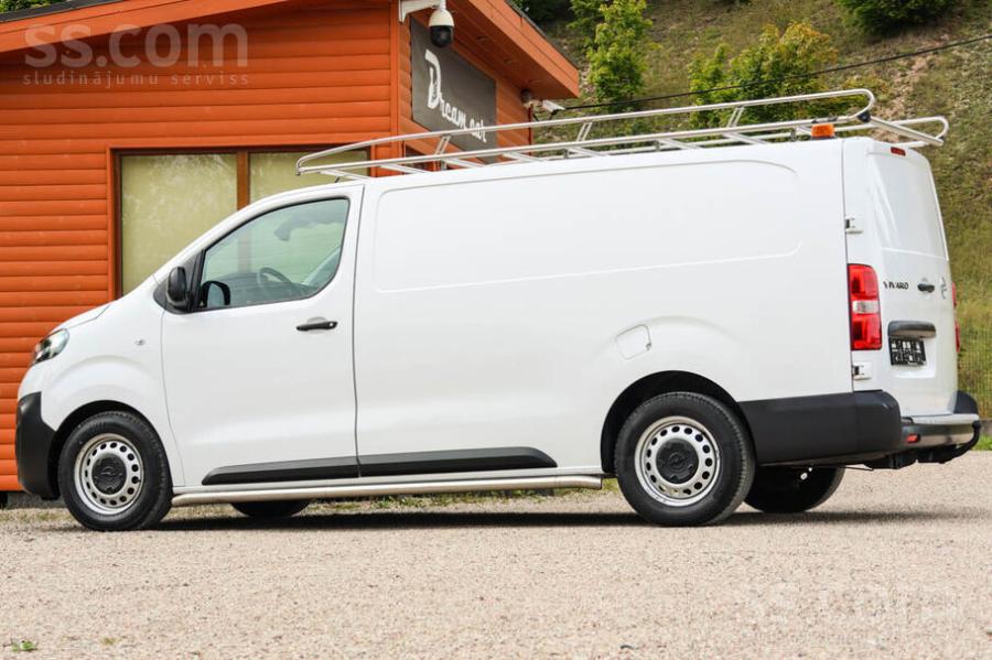 White Opel Vivaro 2022 in Tukums, with an engine capacity of 1.50 L and mileage of 169 thousand km for 13990 €, photo 6 on AUTOMOTO.COM.LV