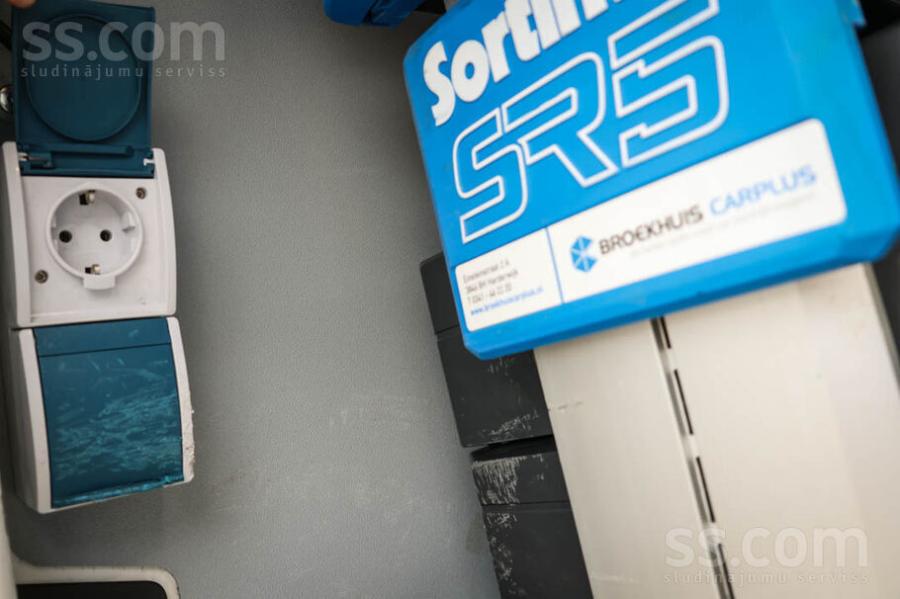 White Opel Vivaro 2022 in Tukums, with an engine capacity of 1.50 L and mileage of 169 thousand km for 13990 €, photo 17 on AUTOMOTO.COM.LV