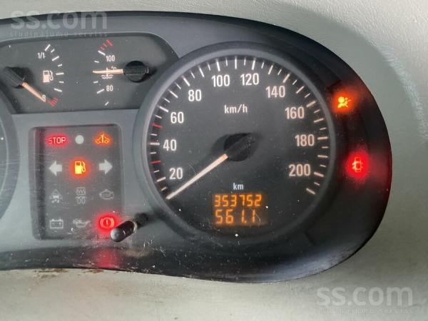 White Opel Vivaro 2003 in Tukums, with an engine capacity of 1.90 L and mileage of 345 thousand km for 1500 €, photo 3 on AUTOMOTO.COM.LV