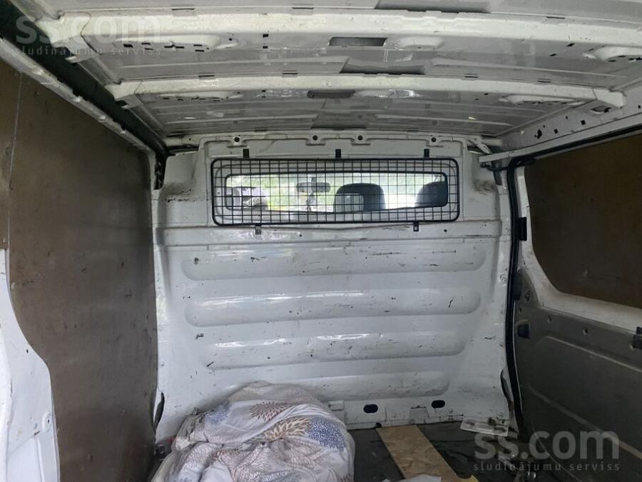 Белый Опель Виваро 2003 в Тукумс, объемом двигателя 1.90 л и пробегом 345 тыс. км за 1500 €, фото 6 на AUTOMOTO.COM.LV
