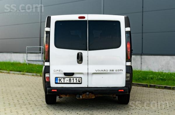 Balts Opel Vivaro 2006 Rīga, ar dzinēja tilpumu 2.50 L un nobraukumu 440 tūkst. km par 4490 €, foto 6 vietnē AUTOMOTO.COM.LV