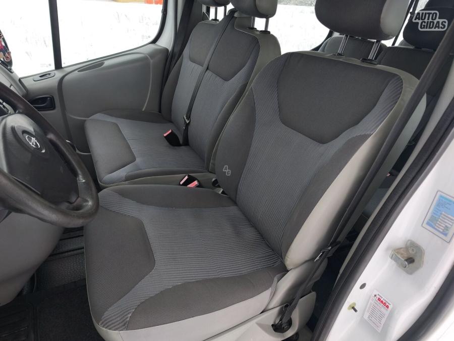Balts Opel Vivaro 2007 Druskininkai, ar dzinēja tilpumu 2.00 L un nobraukumu 266 tūkst. km par 6950 €, foto 12 vietnē AUTOMOTO.COM.LV