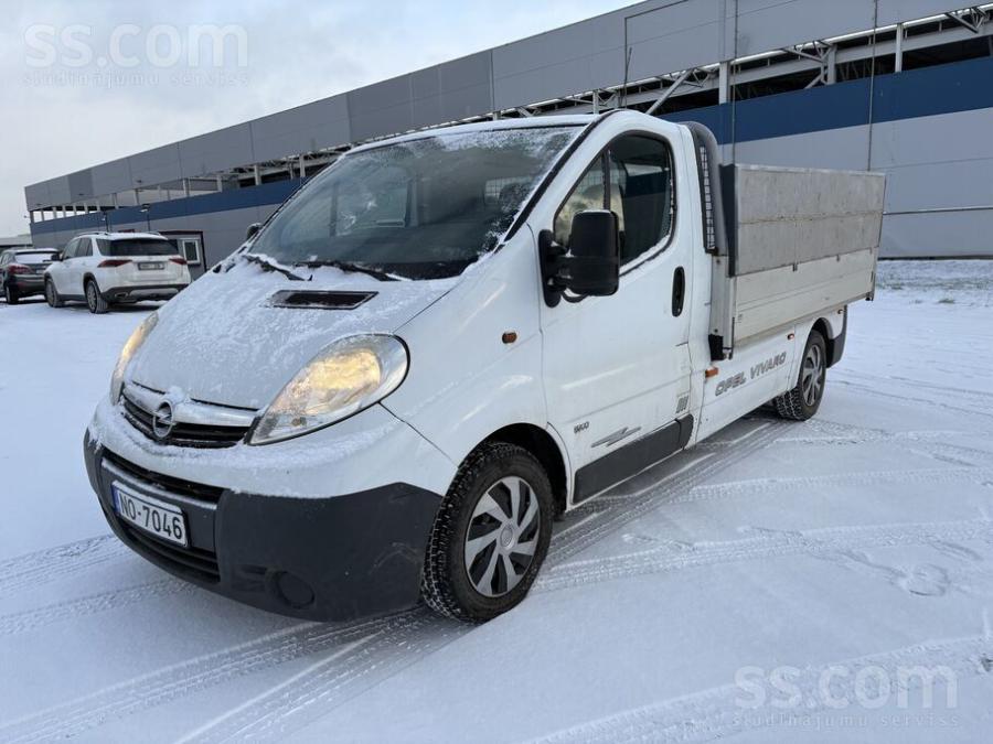 White Opel Vivaro 2008 in Daugavpils, with an engine capacity of 2.00 L and mileage of 243 thousand km for 4750 €, photo 1 on AUTOMOTO.COM.LV
