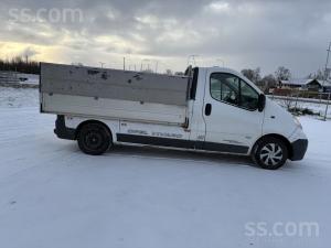 White Opel Vivaro 2008 in Daugavpils, with an engine capacity of 2.00 L and mileage of 243 thousand km for 4750 €, photo 6 on AUTOMOTO.COM.LV