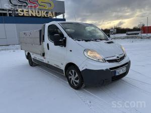 White Opel Vivaro 2008 in Daugavpils, with an engine capacity of 2.00 L and mileage of 243 thousand km for 4750 €, photo 7 on AUTOMOTO.COM.LV