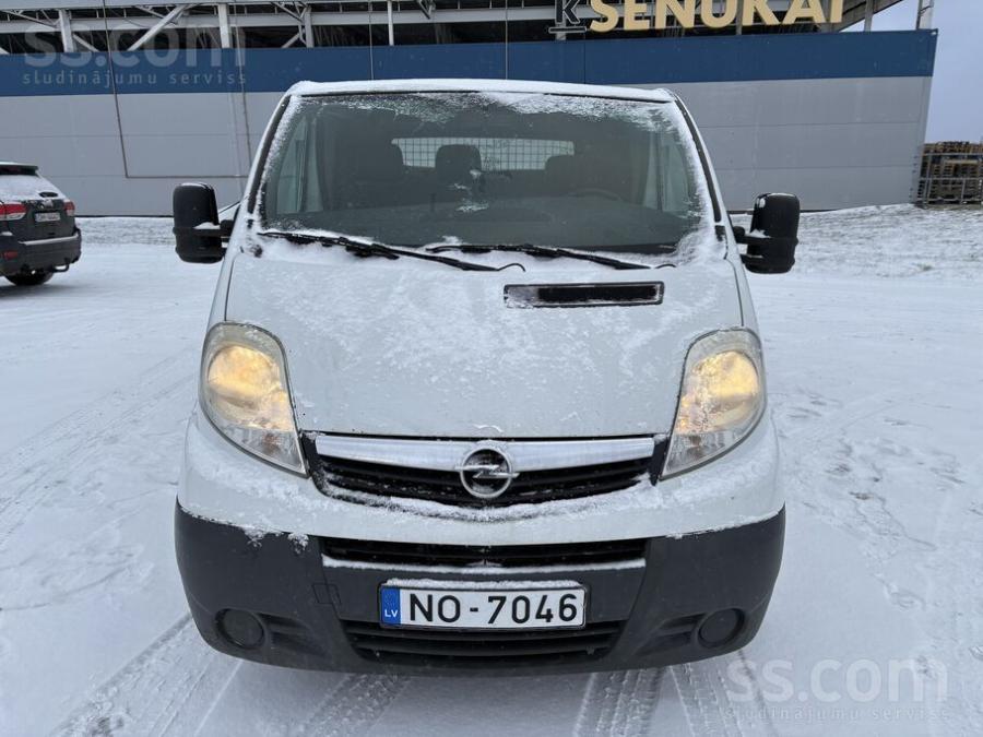 White Opel Vivaro 2008 in Daugavpils, with an engine capacity of 2.00 L and mileage of 243 thousand km for 4750 €, photo 21 on AUTOMOTO.COM.LV