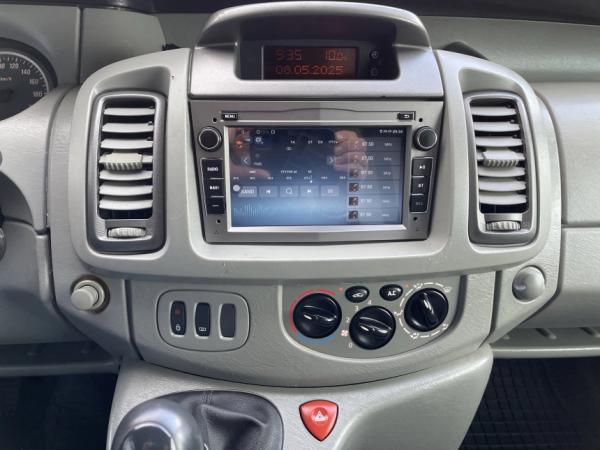 Balts Opel Vivaro 2008 Rīga, ar dzinēja tilpumu 2.00 L un nobraukumu 382 tūkst. km par 5200 €, foto 5 vietnē AUTOMOTO.COM.LV