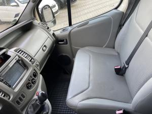 White Opel Vivaro 2008 in Riga, with an engine capacity of 2.00 L and mileage of 382 thousand km for 5200 €, photo 7 on AUTOMOTO.COM.LV