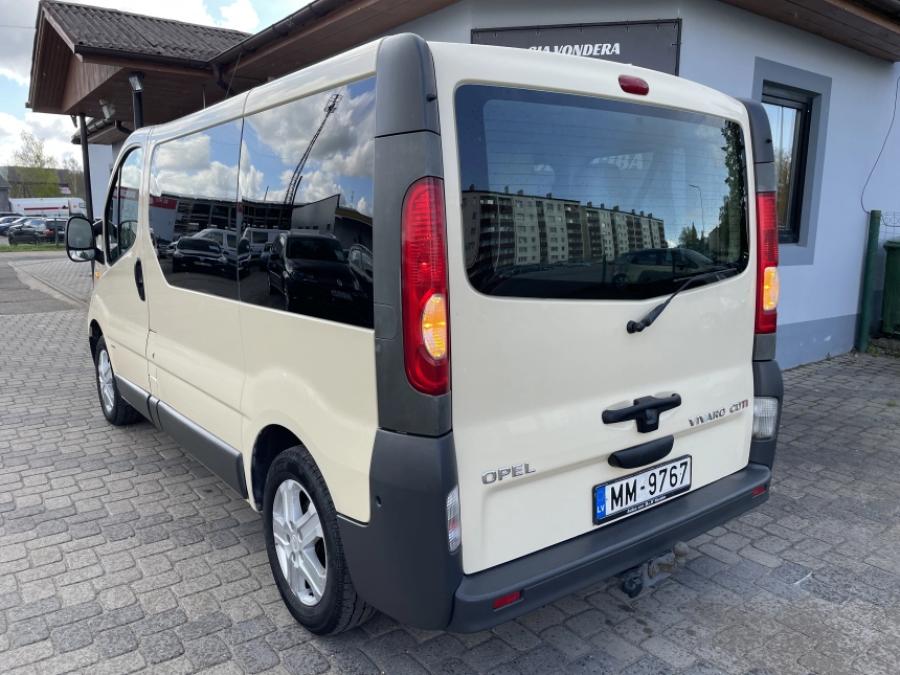 White Opel Vivaro 2008 in Riga, with an engine capacity of 2.00 L and mileage of 382 thousand km for 5200 €, photo 12 on AUTOMOTO.COM.LV