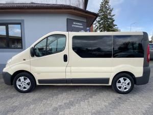 White Opel Vivaro 2008 in Riga, with an engine capacity of 2.00 L and mileage of 382 thousand km for 5200 €, photo 13 on AUTOMOTO.COM.LV