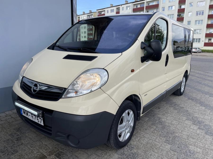 White Opel Vivaro 2008 in Riga, with an engine capacity of 2.00 L and mileage of 382 thousand km for 5200 €, photo 14 on AUTOMOTO.COM.LV