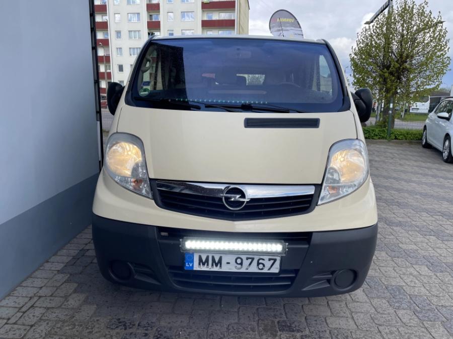White Opel Vivaro 2008 in Riga, with an engine capacity of 2.00 L and mileage of 382 thousand km for 5200 €, photo 15 on AUTOMOTO.COM.LV