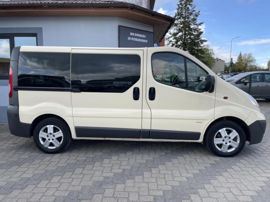 White Opel Vivaro 2008 in Riga, with an engine capacity of 2.00 L and mileage of 382 thousand km for 5200 €, photo 16 on AUTOMOTO.COM.LV