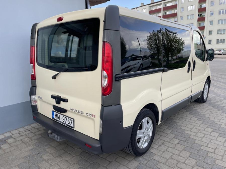 White Opel Vivaro 2008 in Riga, with an engine capacity of 2.00 L and mileage of 382 thousand km for 5200 €, photo 17 on AUTOMOTO.COM.LV