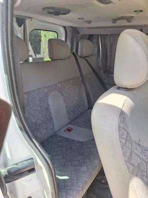 White Opel Vivaro 2008 in Kaunas, with an engine capacity of 2.00 L and mileage of 352 thousand km for 2650 €, photo 13 on AUTOMOTO.COM.LV