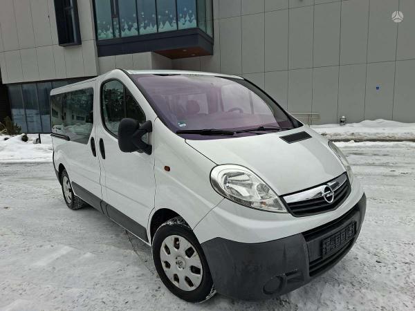 White Opel Vivaro 2011 in Vilnius, with an engine capacity of 2.00 L and mileage of 155 thousand km for 7750 €, photo 1 on AUTOMOTO.COM.LV