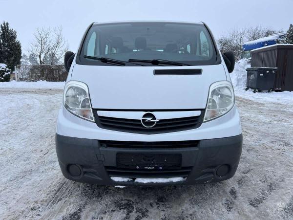 White Opel Vivaro 2011 in Vilnius, with an engine capacity of 2.46 L and mileage of 214 thousand km for 7350 €, photo 3 on AUTOMOTO.COM.LV