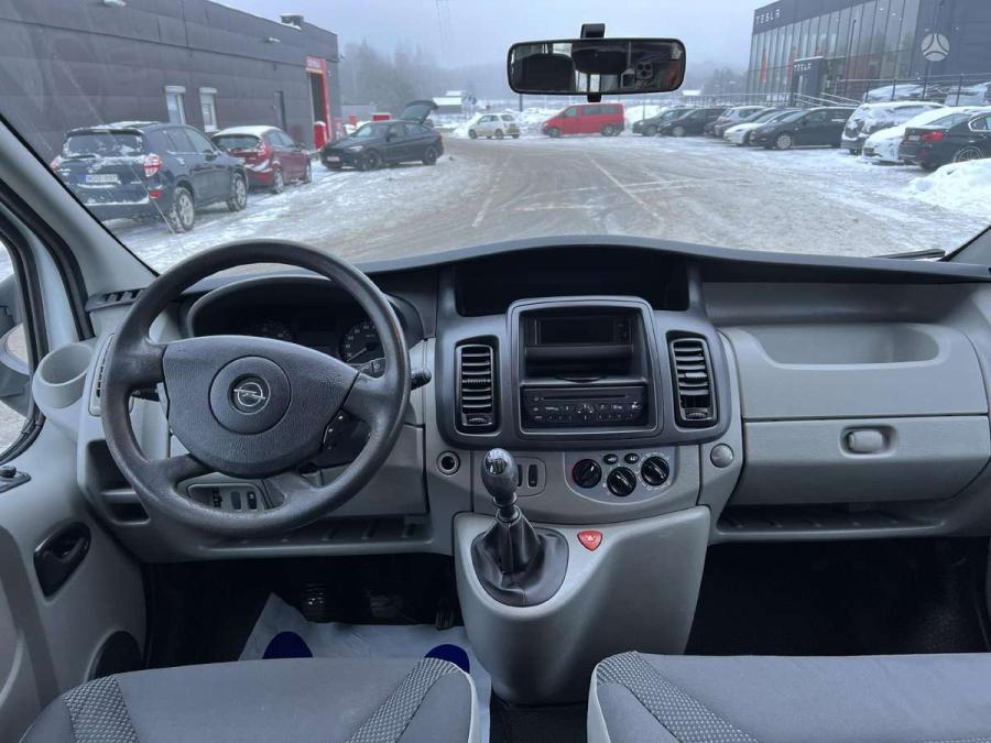 White Opel Vivaro 2011 in Vilnius, with an engine capacity of 2.46 L and mileage of 214 thousand km for 7350 €, photo 11 on AUTOMOTO.COM.LV