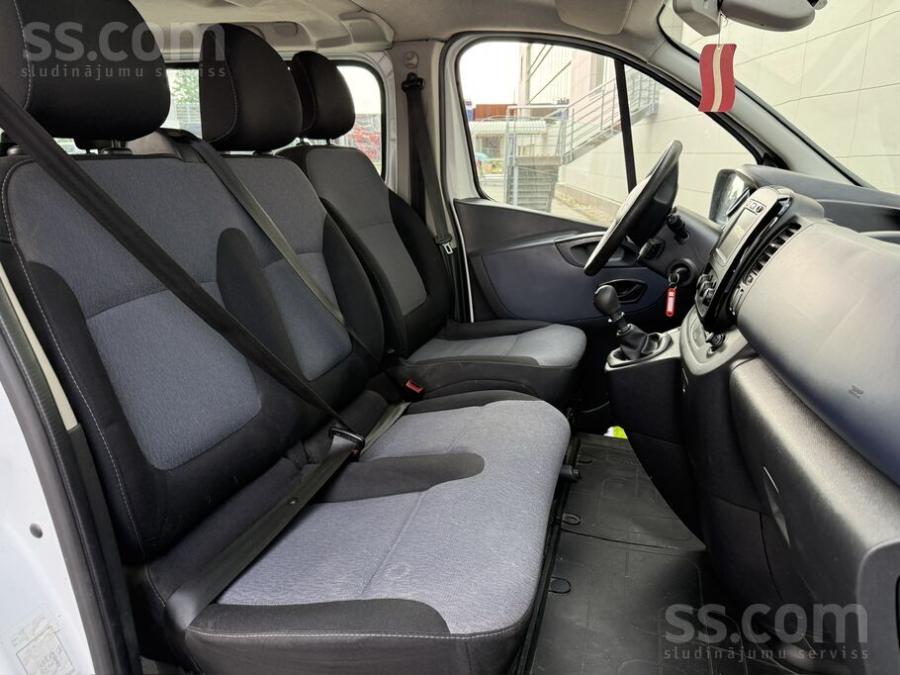 White Opel Vivaro 2016 in Riga, with an engine capacity of 1.60 L and mileage of 274 thousand km for 8500 €, photo 10 on AUTOMOTO.COM.LV