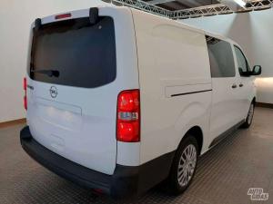 White Opel Vivaro 2021 in Kaunas, with an engine capacity of 2.00 L and mileage of 80 thousand km for 23689 €, photo 6 on AUTOMOTO.COM.LV
