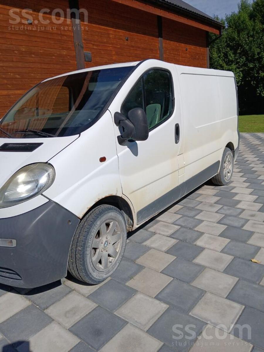 Balts Opel Vivaro 2006 Cēsis, ar dzinēja tilpumu 1.90 L un nobraukumu 420 tūkst. km par 2600 €, foto 3 vietnē AUTOMOTO.COM.LV