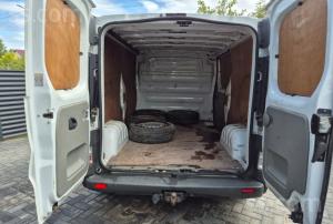 Balts Opel Vivaro 2006 Kuldīga, ar dzinēja tilpumu 2.50 L un nobraukumu 340 tūkst. km par 5500 €, foto 5 vietnē AUTOMOTO.COM.LV