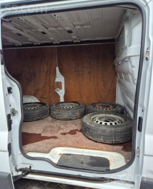 Balts Opel Vivaro 2006 Kuldīga, ar dzinēja tilpumu 2.50 L un nobraukumu 340 tūkst. km par 5500 €, foto 10 vietnē AUTOMOTO.COM.LV