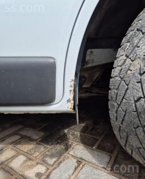 Balts Opel Vivaro 2006 Kuldīga, ar dzinēja tilpumu 2.50 L un nobraukumu 340 tūkst. km par 5500 €, foto 14 vietnē AUTOMOTO.COM.LV