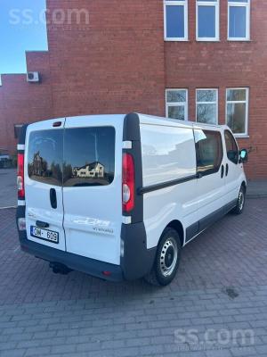 White Opel Vivaro 2008 in Riga, with an engine capacity of 2.00 L and mileage of 326 thousand km for 6100 €, photo 4 on AUTOMOTO.COM.LV