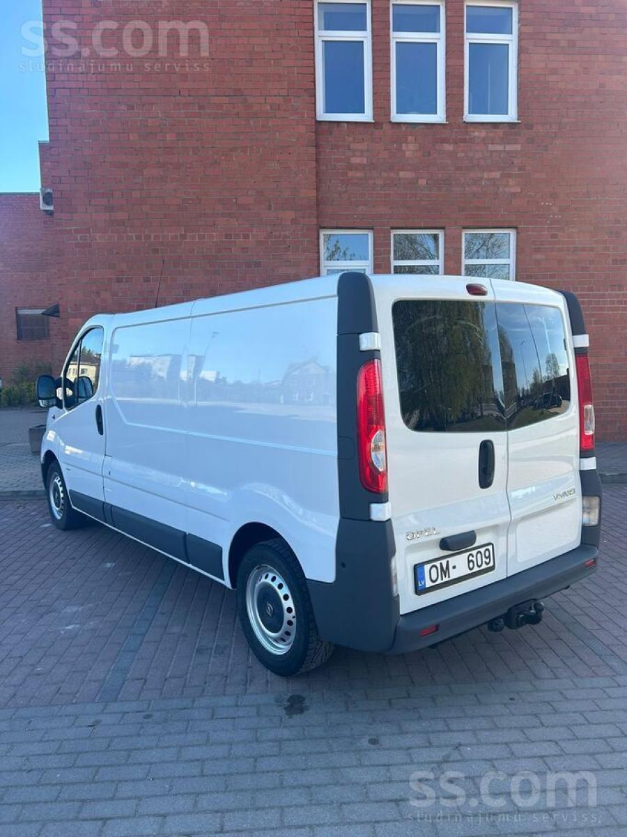 White Opel Vivaro 2008 in Riga, with an engine capacity of 2.00 L and mileage of 326 thousand km for 6100 €, photo 5 on AUTOMOTO.COM.LV