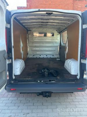 White Opel Vivaro 2008 in Riga, with an engine capacity of 2.00 L and mileage of 326 thousand km for 6100 €, photo 6 on AUTOMOTO.COM.LV