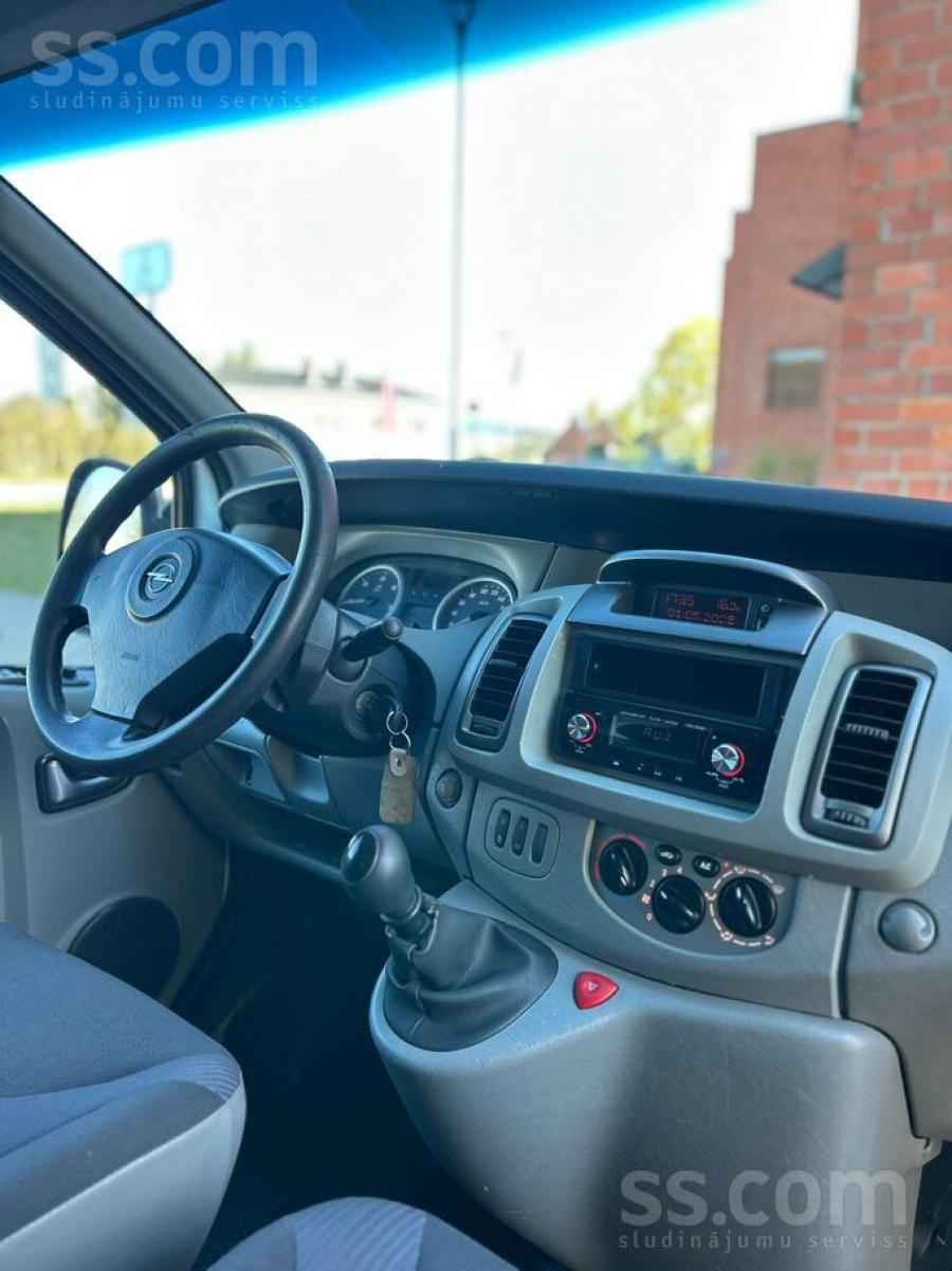 White Opel Vivaro 2008 in Riga, with an engine capacity of 2.00 L and mileage of 326 thousand km for 6100 €, photo 7 on AUTOMOTO.COM.LV