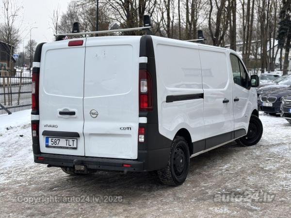 White Opel Vivaro 2015 in Tartu, with an engine capacity of 1.60 L and mileage of 232 thousand km for 8299 €, photo 2 on AUTOMOTO.COM.LV