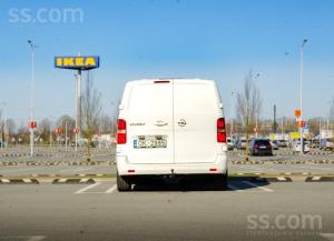 White Opel Vivaro 2019 in Riga, with an engine capacity of 1.50 L and mileage of 298 thousand km for 8990 €, photo 8 on AUTOMOTO.COM.LV