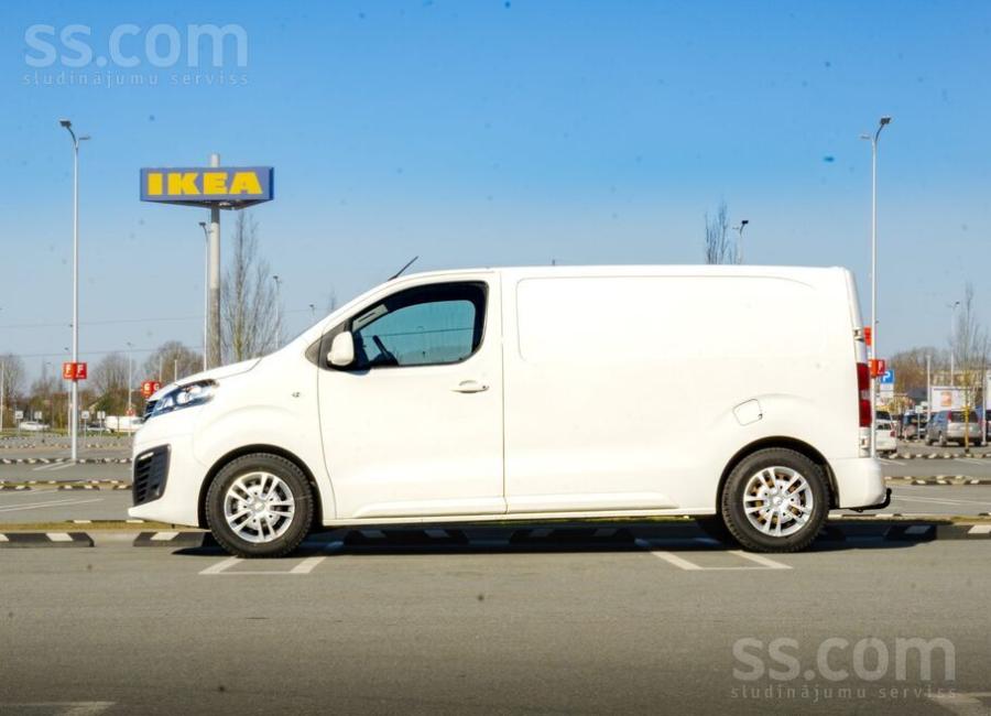 White Opel Vivaro 2019 in Riga, with an engine capacity of 1.50 L and mileage of 298 thousand km for 8990 €, photo 10 on AUTOMOTO.COM.LV
