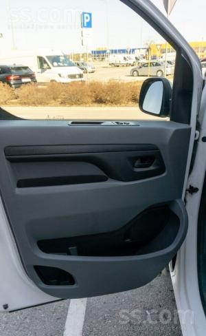 White Opel Vivaro 2019 in Riga, with an engine capacity of 1.50 L and mileage of 298 thousand km for 8990 €, photo 19 on AUTOMOTO.COM.LV
