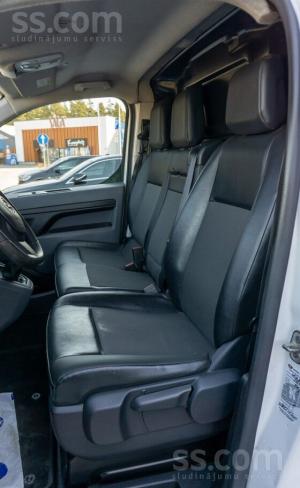 White Opel Vivaro 2019 in Riga, with an engine capacity of 1.50 L and mileage of 298 thousand km for 8990 €, photo 20 on AUTOMOTO.COM.LV