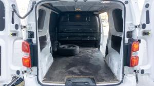 White Opel Vivaro 2019 in Riga, with an engine capacity of 1.50 L and mileage of 298 thousand km for 8990 €, photo 22 on AUTOMOTO.COM.LV