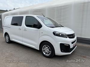 White Opel Vivaro 2022 in Ogre, with an engine capacity of 2.00 L and mileage of 132 thousand km for 15900 €, photo 5 on AUTOMOTO.COM.LV