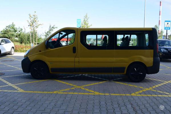 Dzeltens Opel Vivaro 2005 Viļņa, ar dzinēja tilpumu 1.90 L un nobraukumu 336 tūkst. km par 5700 €, foto 4 vietnē AUTOMOTO.COM.LV