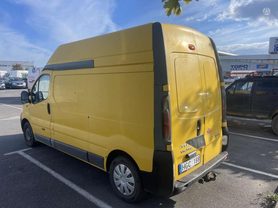 Yellow Opel Vivaro 2005 in Vilnius, with an engine capacity of 1.87 L and mileage of 409 thousand km for 999 €, photo 4 on AUTOMOTO.COM.LV