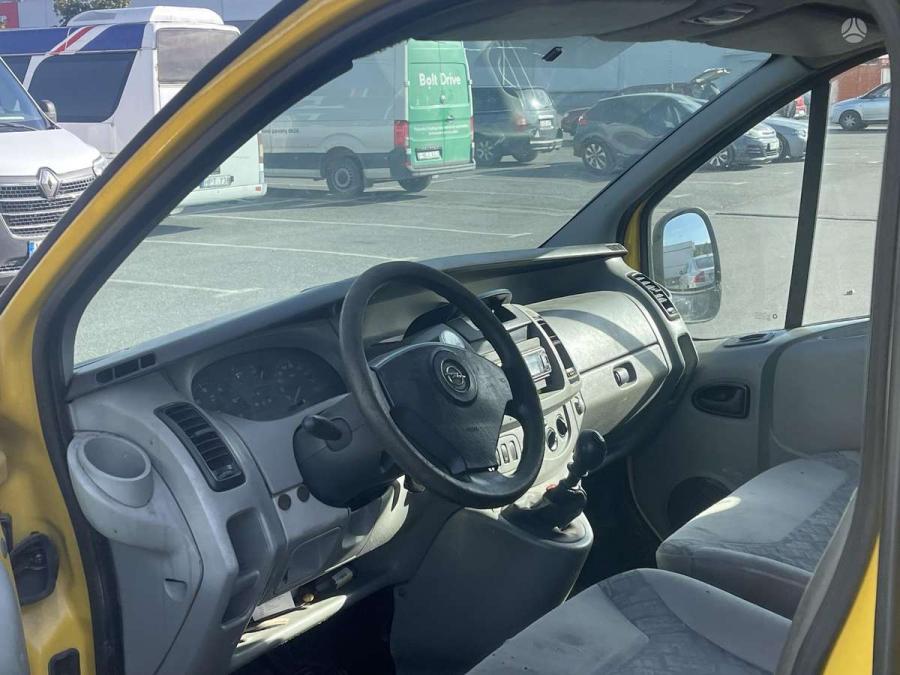 Yellow Opel Vivaro 2005 in Vilnius, with an engine capacity of 1.87 L and mileage of 409 thousand km for 999 €, photo 6 on AUTOMOTO.COM.LV
