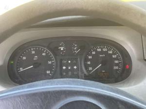 Yellow Opel Vivaro 2005 in Vilnius, with an engine capacity of 1.87 L and mileage of 409 thousand km for 999 €, photo 7 on AUTOMOTO.COM.LV