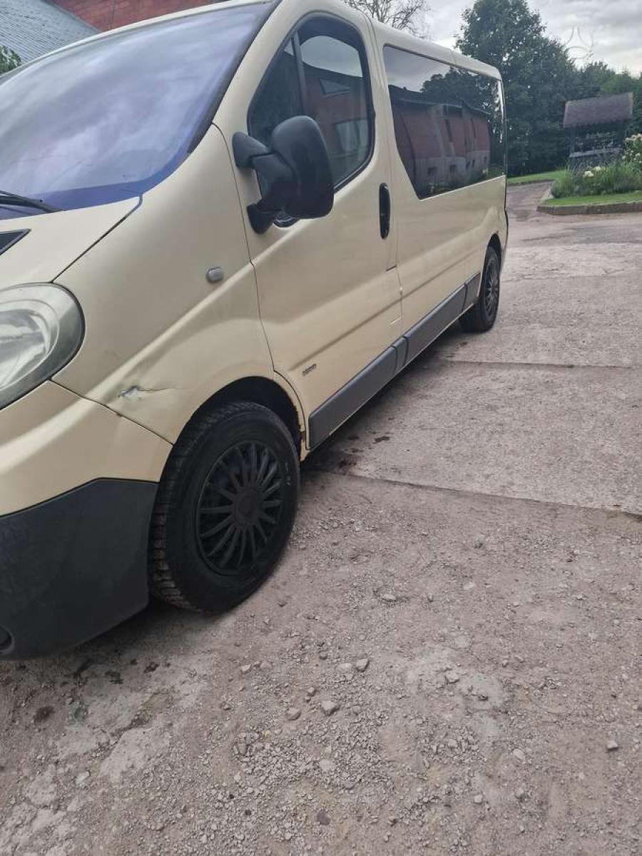 Yellow Opel Vivaro 2008 in Radviliskis, with an engine capacity of 2.00 L and mileage of 480 thousand km for 1700 €, photo 5 on AUTOMOTO.COM.LV