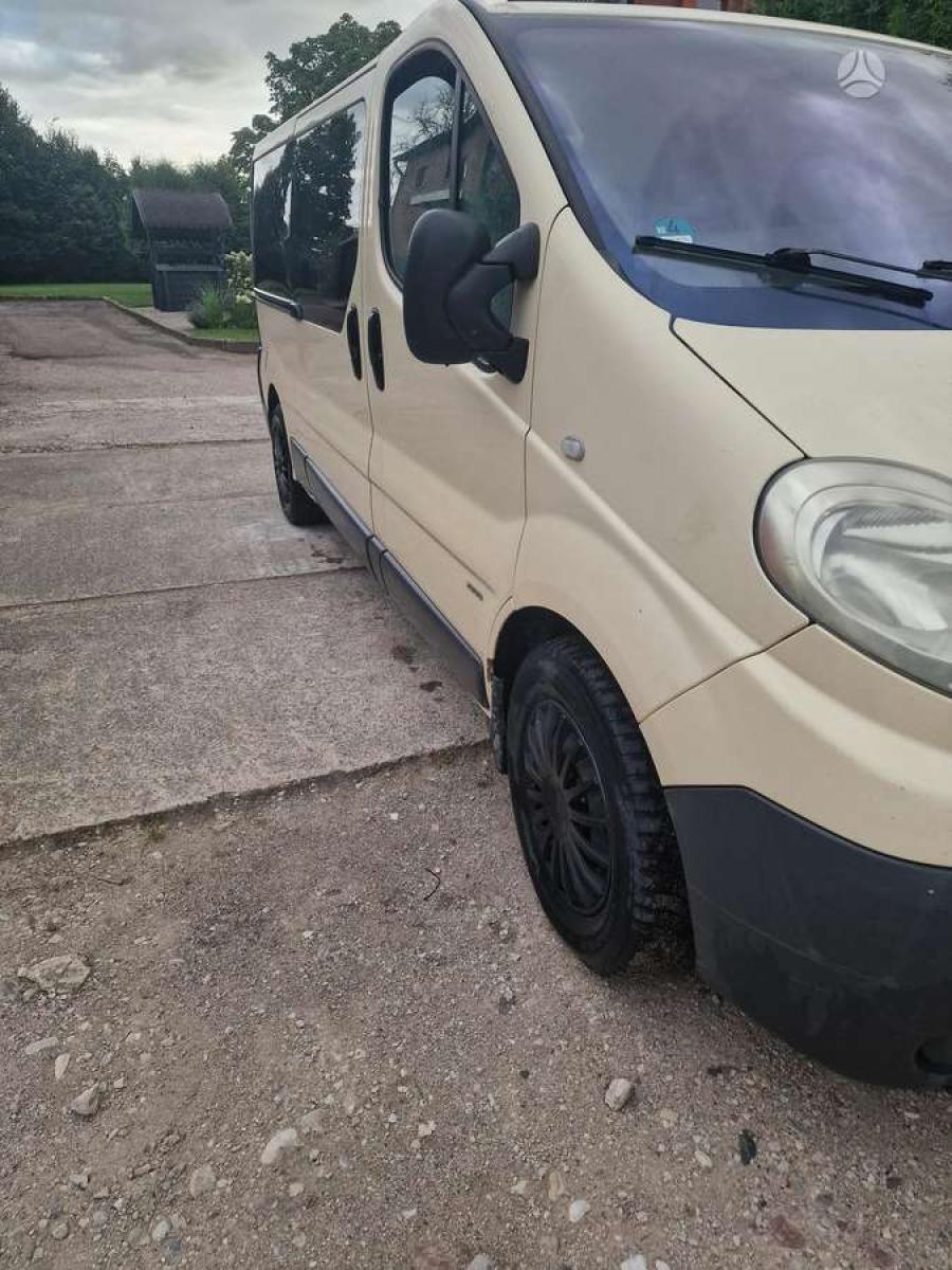 Yellow Opel Vivaro 2008 in Radviliskis, with an engine capacity of 2.00 L and mileage of 480 thousand km for 1700 €, photo 9 on AUTOMOTO.COM.LV