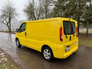 Yellow Opel Vivaro 2014 in Kaunas, with an engine capacity of 2.00 L and mileage of 221 thousand km for 6400 €, photo 5 on AUTOMOTO.COM.LV