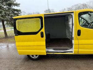 Yellow Opel Vivaro 2014 in Kaunas, with an engine capacity of 2.00 L and mileage of 221 thousand km for 6400 €, photo 6 on AUTOMOTO.COM.LV