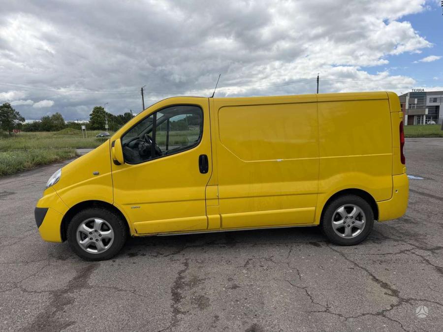 Dzeltens Opel Vivaro 2014 Kauņa, ar dzinēja tilpumu 2.00 L un nobraukumu 220 tūkst. km par 5900 €, foto 5 vietnē AUTOMOTO.COM.LV