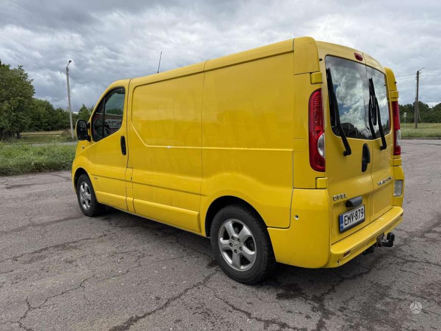 Dzeltens Opel Vivaro 2014 Kauņa, ar dzinēja tilpumu 2.00 L un nobraukumu 220 tūkst. km par 5900 €, foto 8 vietnē AUTOMOTO.COM.LV