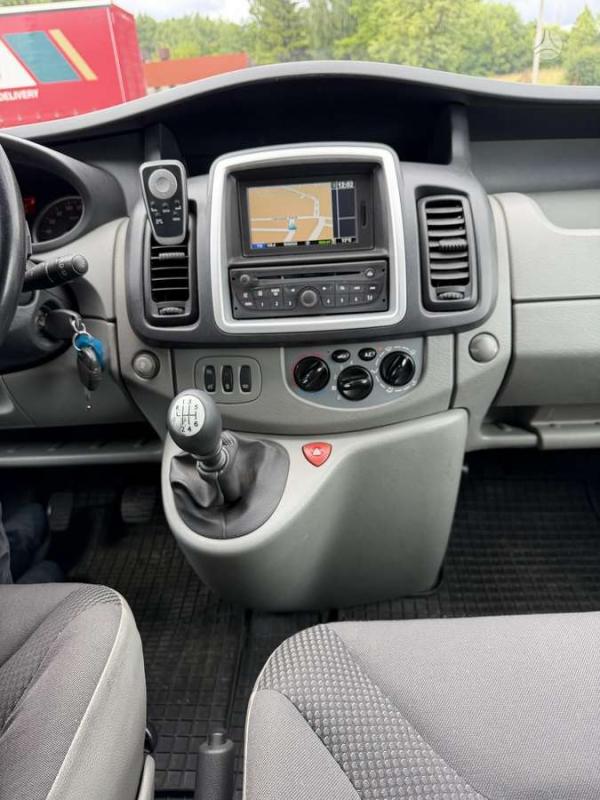 Yellow Opel Vivaro 2014 in Kaunas, with an engine capacity of 2.00 L and mileage of 220 thousand km for 5900 €, photo 9 on AUTOMOTO.COM.LV
